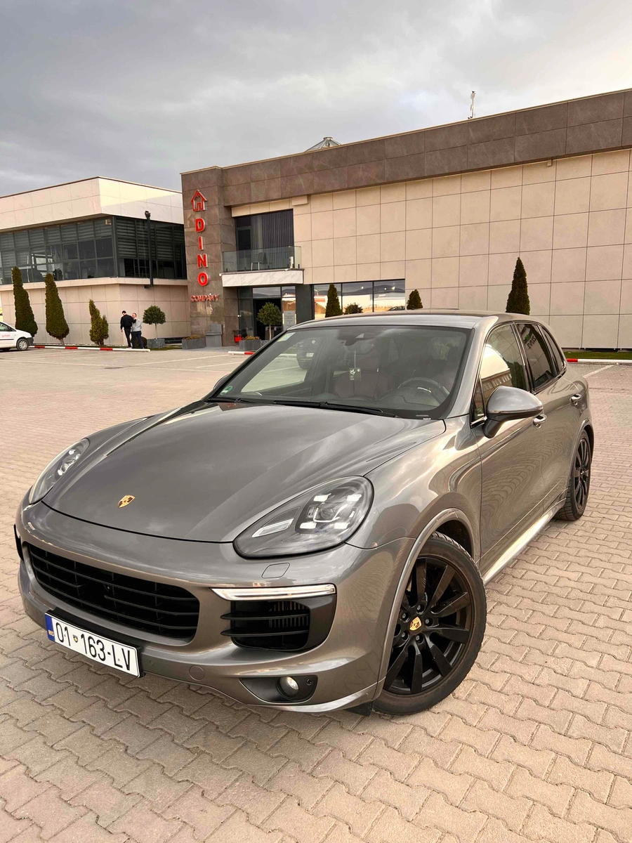 Vetura Scout - Porsche Cayenne - 42.000,00